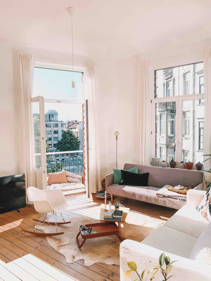 Bright & Spacious With Views In Quartier Dansaert - Koekelberg