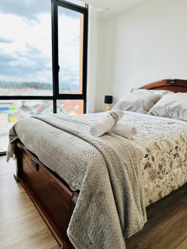 Excelente Departamento Cuenca. - Cuenca, Ecuador