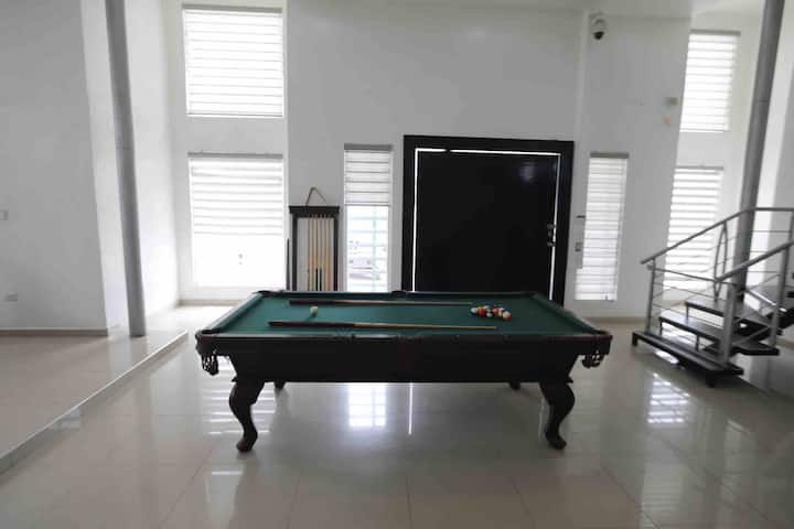 "Gimnasio Privado Y Confort: Casa Moderna De Lujo" - Ensenada