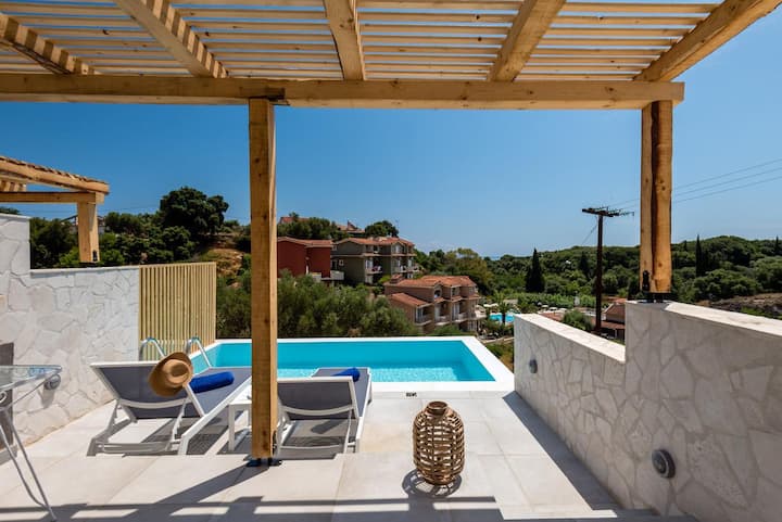 Velanidia Suite With Private Pool - Kateleios