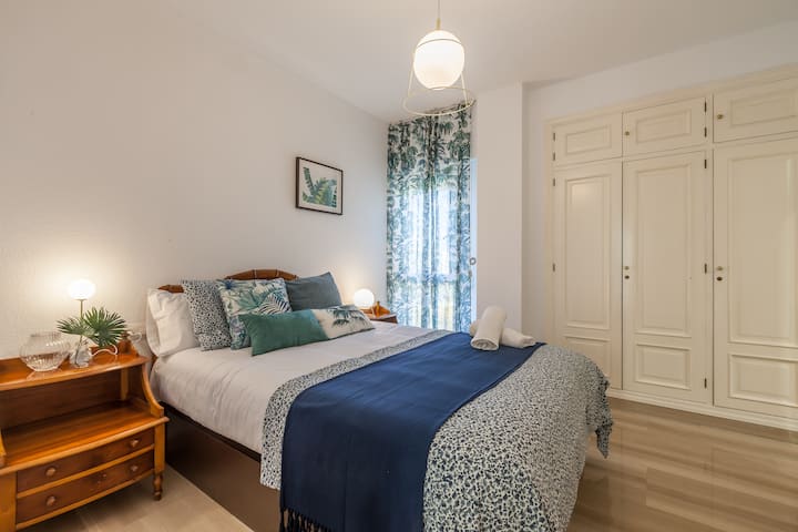Giralda Seville Center. Best Location. San Bernardo - Sevilla