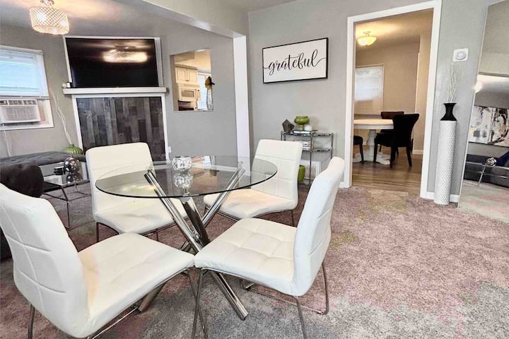 The Fancy Nancy - Rockford, IL