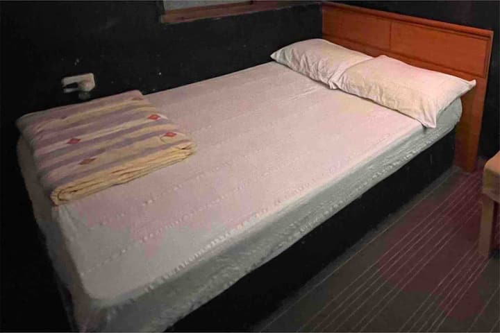 Low-budget Old House Renovation. （請讀房源敘述） - Taipei