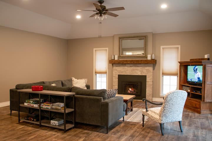 Large Modern Rustic Nevada City Home. - Nevada City, CA
