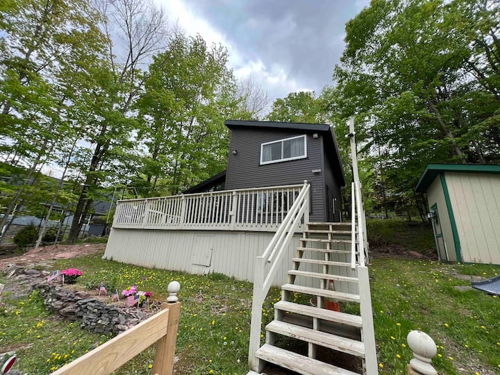 Dog Friendly/free Tesla Charger/generator - Hunter Mountain, NY