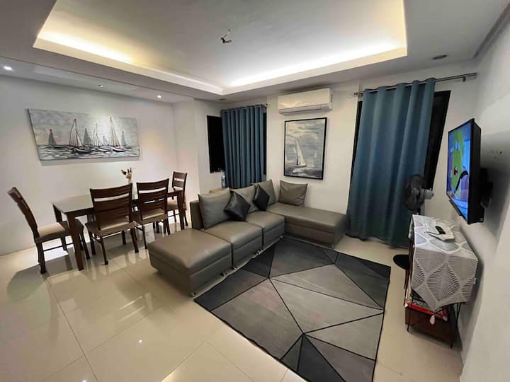 Fullac 2br W/ Amazon Alexa & Parking Near Rockwell -