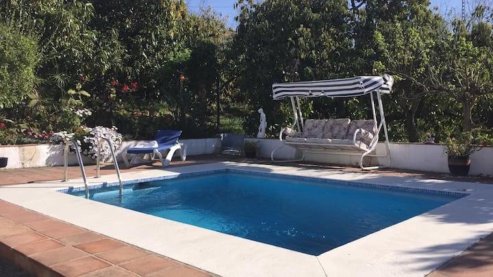 Villa Las Palmeras, In A Private Avocado Haven - Coín