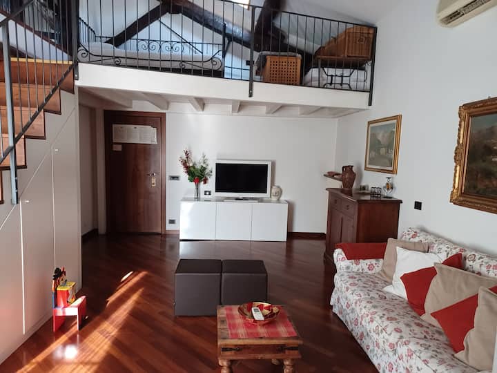 Loft Mansardato In Centro Città - Lake Como