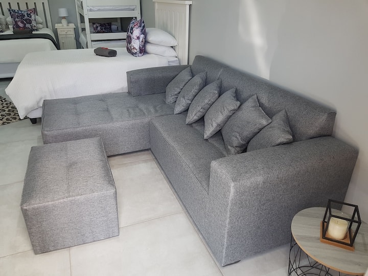 Deluxe Self Catering Family Unit - Bloemfontein