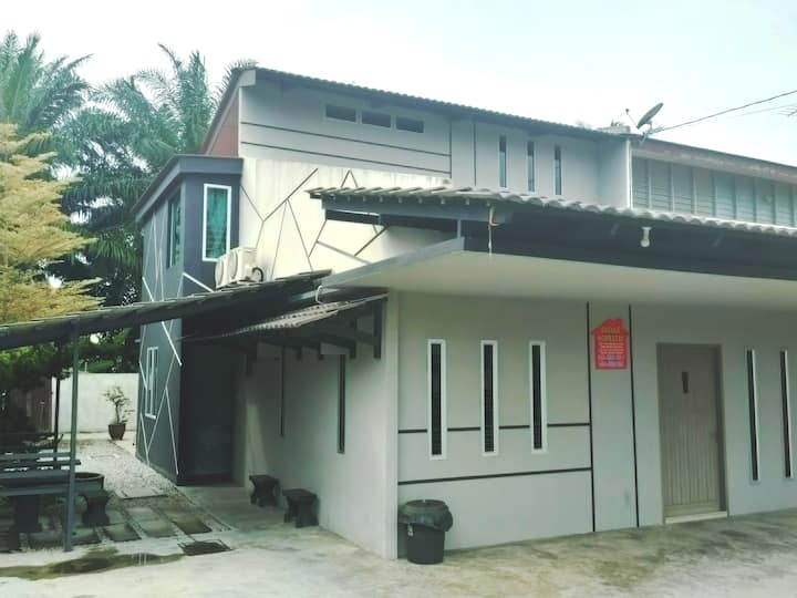 Avenue Homestay 3 Room 3 Toilet,4 Min To Tower - Teluk Intan