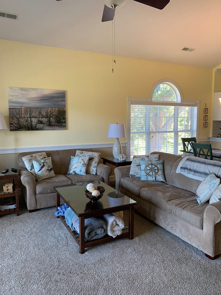 Myrtle Beach Retreat: Pool Access & On-site Golf! - Myrtle Beach