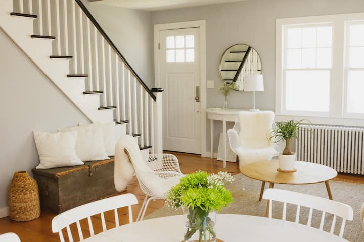 Charming Cape Near Louse Pt. Beach - East Hampton, NY