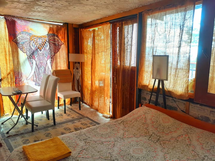 Private Kitchen & Toilet&shower & A.c.& Wi-fi & Tv - Faralya