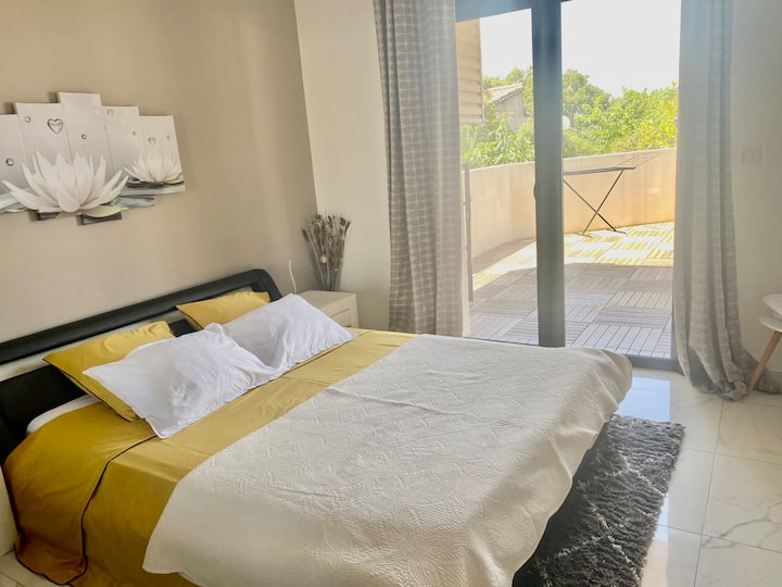 Bas De Villa 10 Min Mer- 4*, Jacuzzi, Wifi+parking - Six-Fours-les-Plages