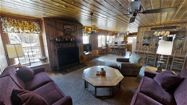 Ski Lope Lodge - In Town - Wood Burning Fireplace - Red River, NM