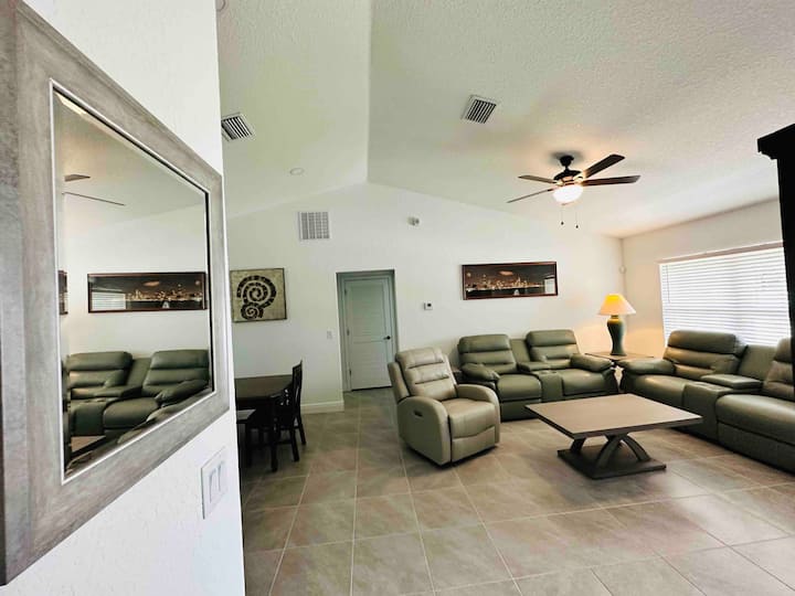 Julian's Flat- Near Wec & Fast - Ocala, FL