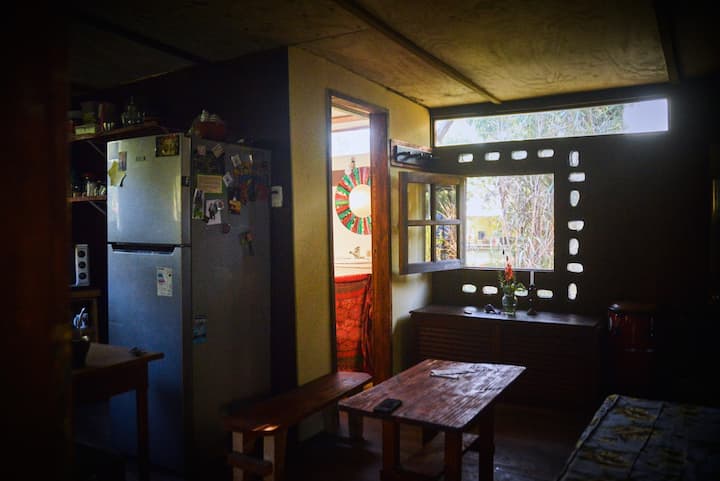 Casa De Barro A Seis Cuadras De La Playa - Punta Colorada