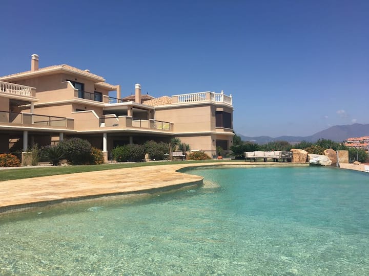 Apartamento Exclusivo. Haciendas De La Duquesa. - Manilva
