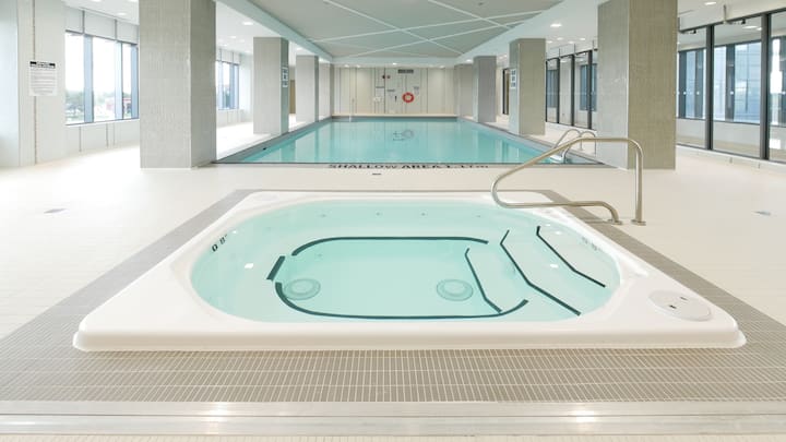 Professionally Managed 2br Condo Square One A22 - Brampton