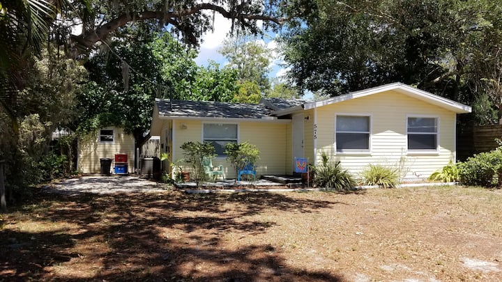 Downtown Englewood Cottage - Englewood, FL