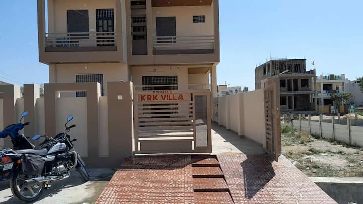 The Peacefullycomfort Stay In Krk Villa - Udaipur