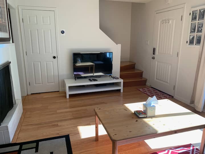 Near Stanford- Brand New 2bed/1bath - Palo Alto, CA