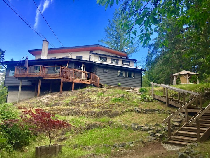 Island Time - Quadra Island Vacation Home - Campbell River