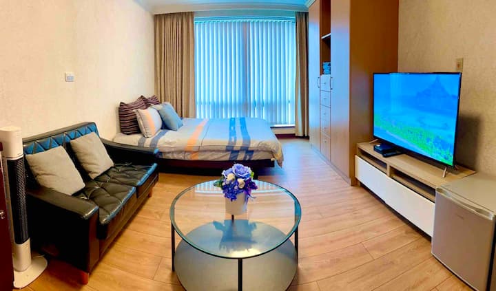 勤美誠品/草悟道/科博館/金典/逢甲/一中/台灣大道/火車站高樓 - Taichung City