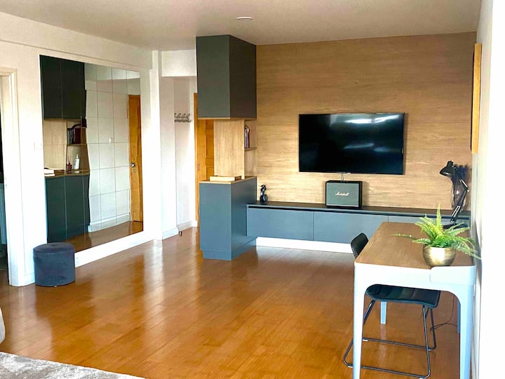 The View Penthouse (200 M²) Near Columbia Beach - Limassol