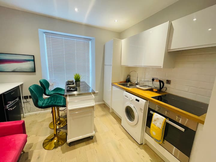 Harbourside Apartment 1 - Bristol City Stays - Bristol