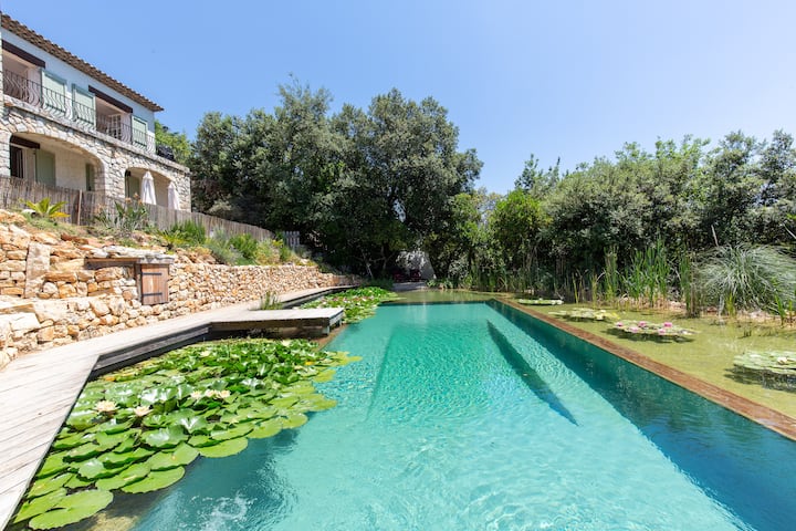 Villa With A Unique Natural Swimming Pool Reduced - Grasse