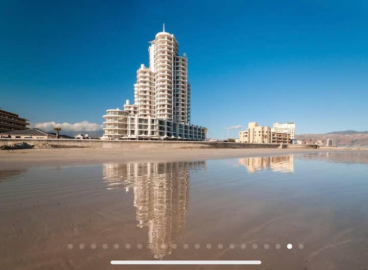 Beautiful Beachfront Apartment - Somerset West