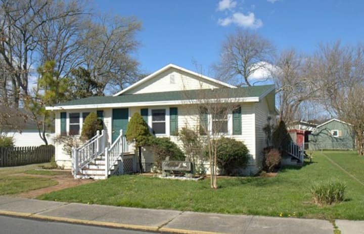 Agape House-walking Distance To Downtown & Maddox - Chincoteague, VA