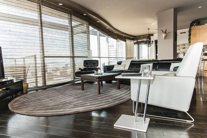 Luxurious Downtown Condo - Cleveland