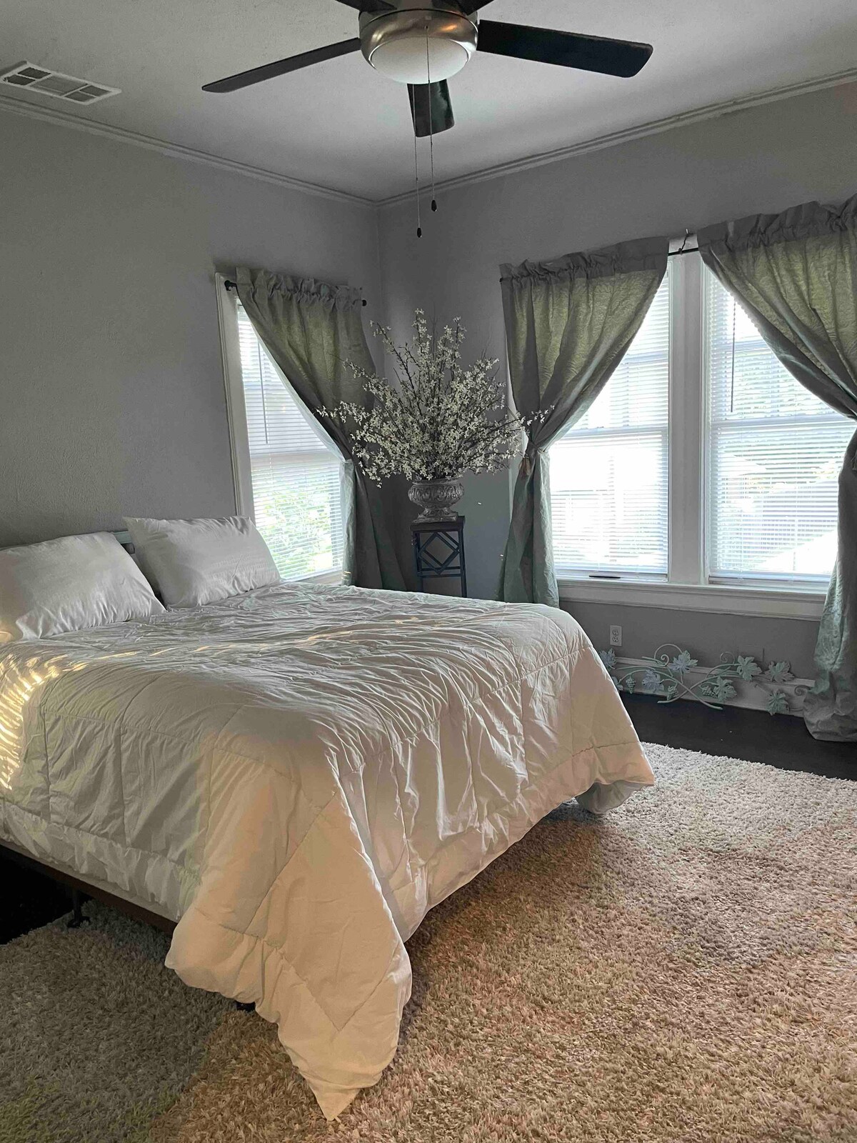 The Jade Room - Apartments for Rent in Dallas, Texas, United States ...