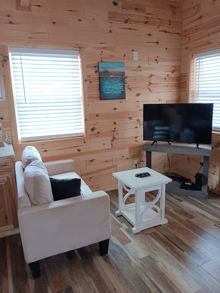 Lodge On The Lake - Geneva-on-the-Lake, OH