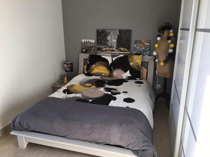 2 Chambres Avec Terrasses Dans Villa Avec Piscine - Châtillon-sur-Chalaronne