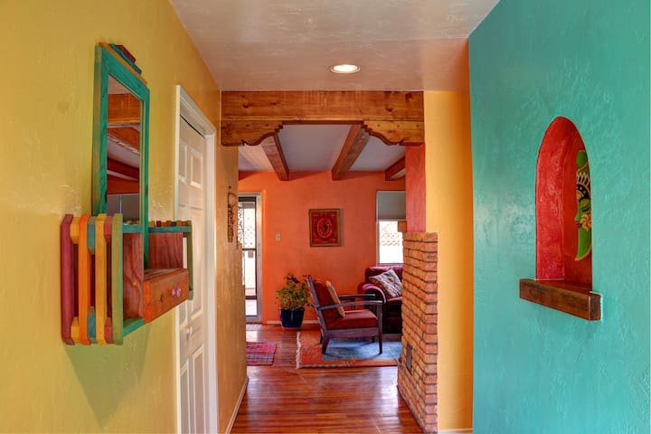 Convenient & Comfy. Ski, Hike, Eat, Walk To Plaza! - Santa Fe, NM