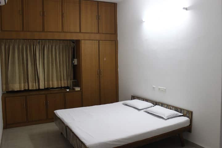 Ac Room In Home Incl All Meal - Coimbatore