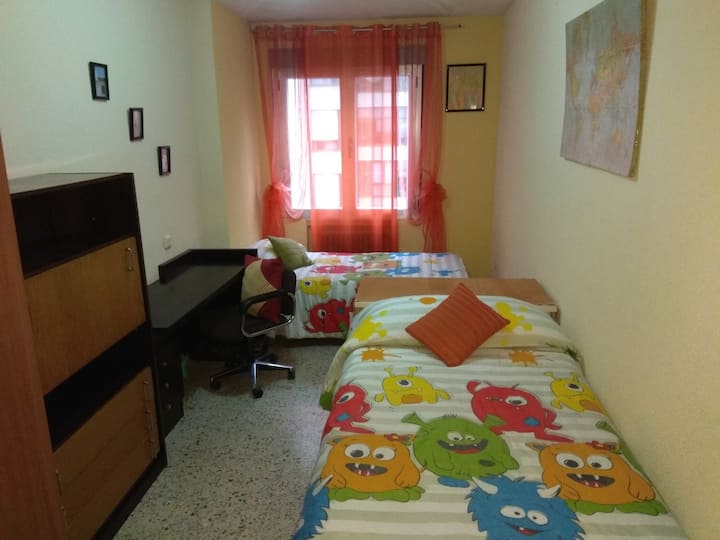 Comodo Y Centrico - Salamanca