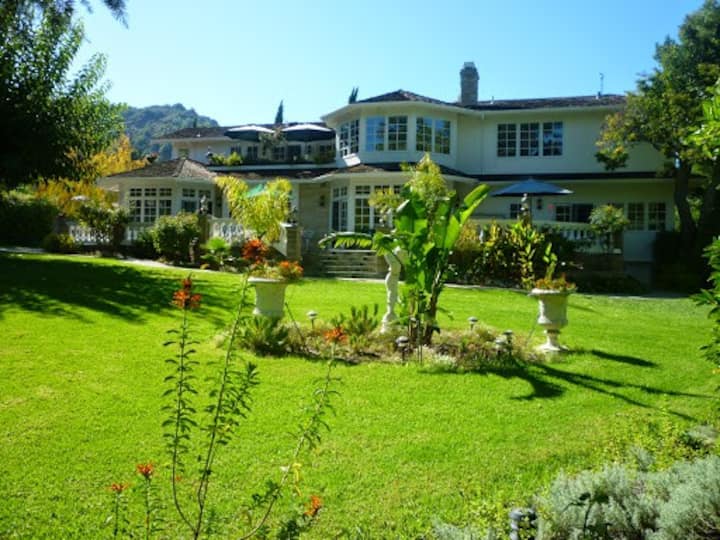 Exceptionally Private In Saratoga’s Upscale Area. - Los Gatos, CA