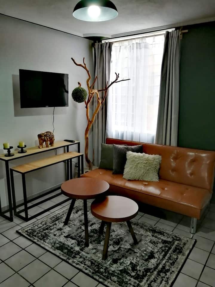 Hermoso Y Cómodo Departamento Cerca Del Tianguis Del Sol Con Estacionamiento Gratuito - Zapopan