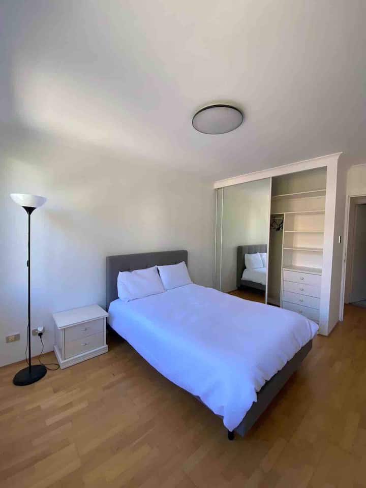 Large Bedroom In Rosebery W Lift W Gym+pool! - Moore Park