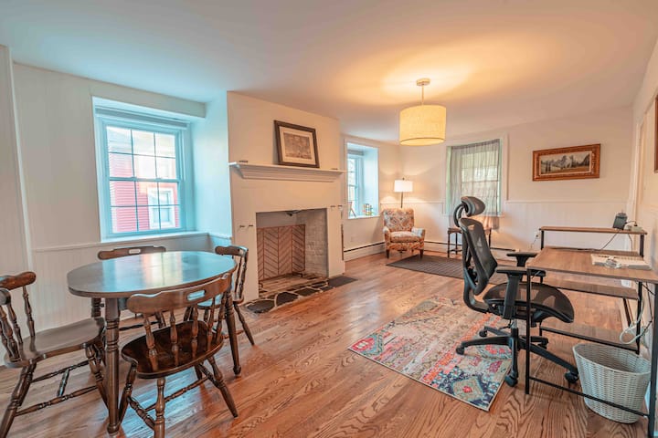 One Of A Kind Pocono Farmhouse On 20 Acres - Tannersville, PA