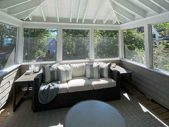 Calming Coastal Cottage In Bayside Village. - Belfast, ME