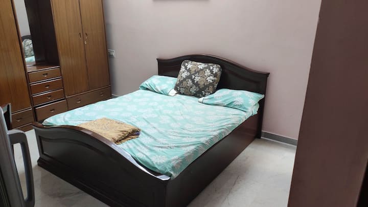 Ac+ Well Lit Cosy Room In 3rd Block Koramangala - Bengaluru