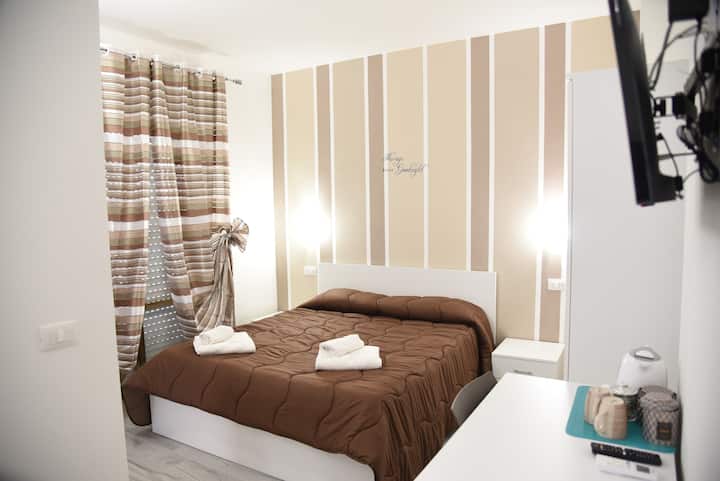 In Centro Rooms  Quintupla Al 1° Piano Con Balcone - Campofelice di Roccella