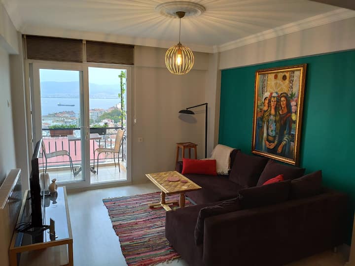 Fully Renovated Cozy Apartment With Sea View - İzmir