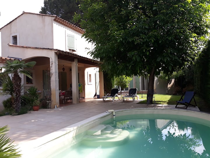 L'arlésienne, Chambre Privée Avec Jardin & Piscine - Camargue