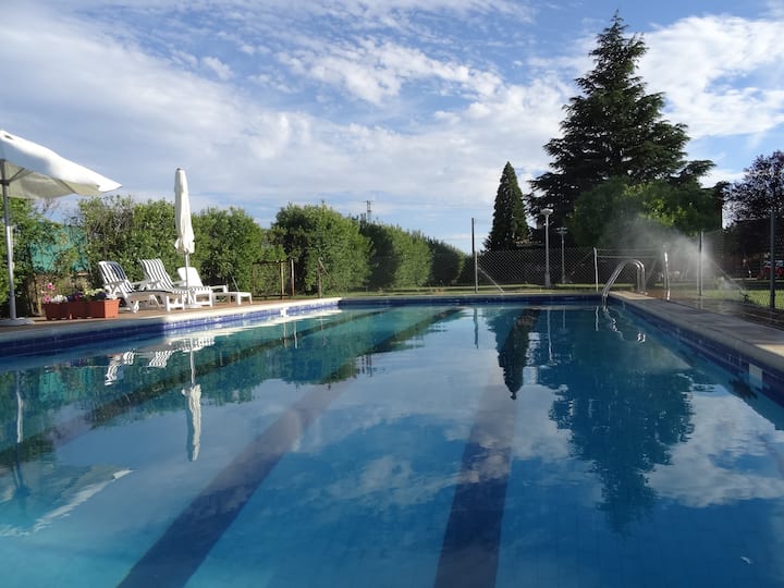 Chalet Para 15 Personas, Jardín 2000 M Y Piscina - Segovia